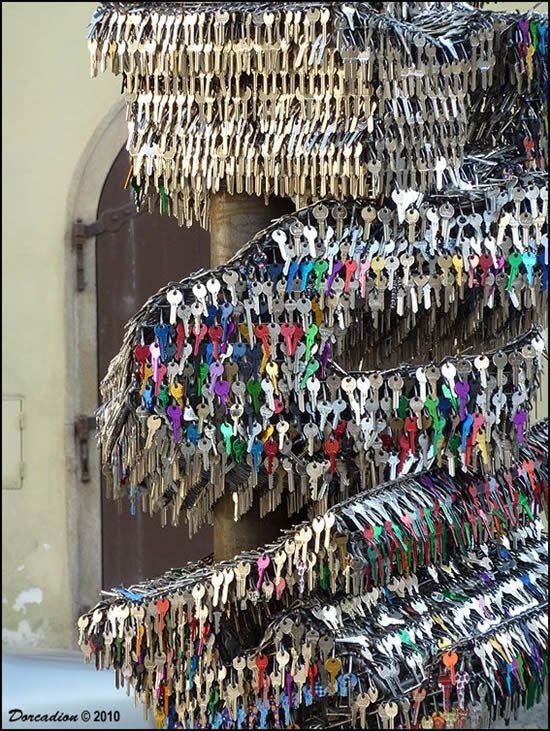 The Key Sculpture at Prague | Amusing Planet